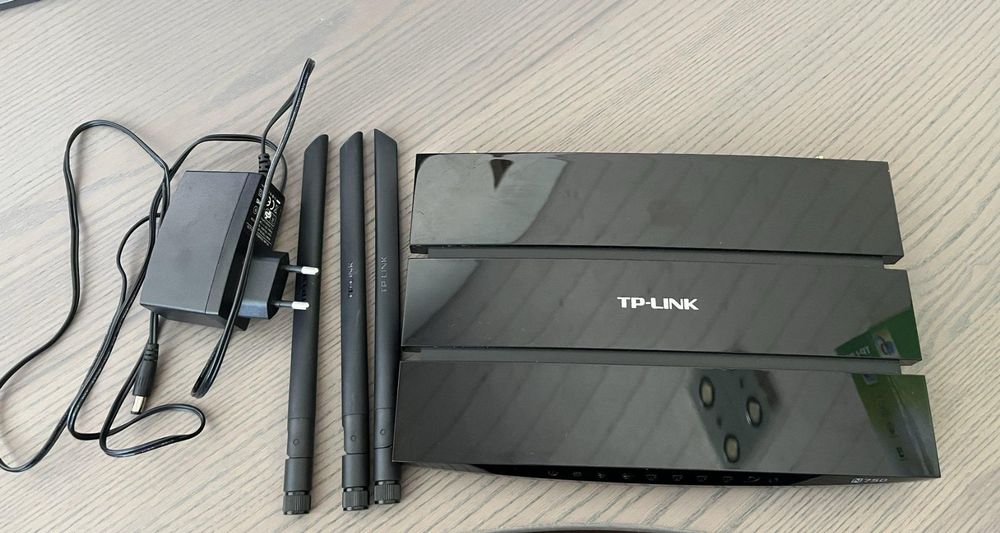 Router TP-Link TL-WDR4300 2xUSB DualBand (N750) (Gebraucht) in Au SG ...