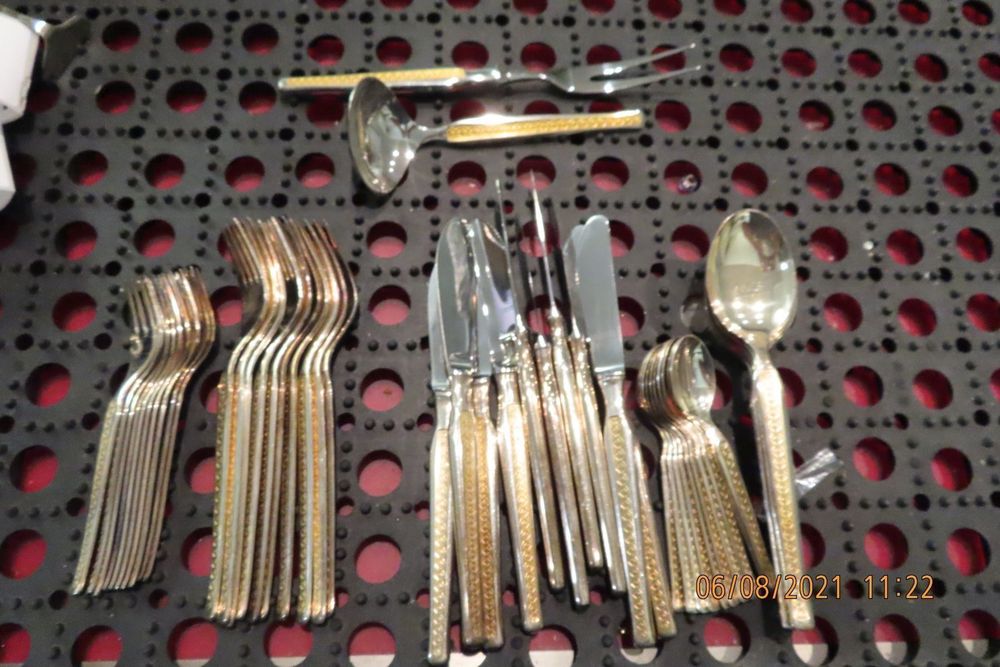 Geest 90er Silber 52 teilig mit Vergold (Gebraucht) in Oberdorf BL für CHF 399 – mit Lieferung ...