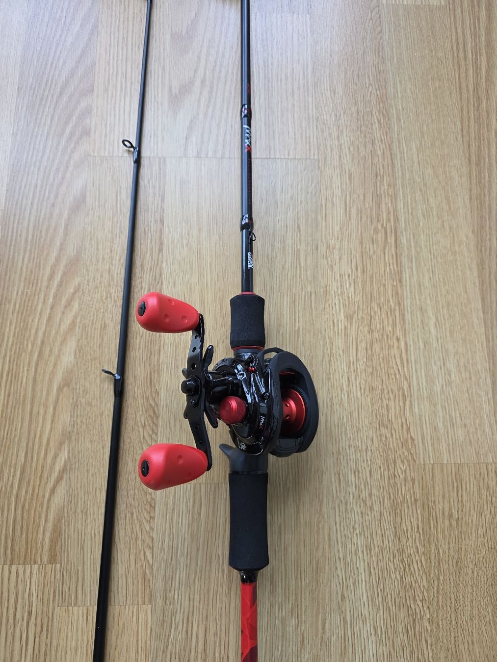 ABU GARCIA BAITCAST COMBO ALLROUND HECHT ZANDER EGLI FORELL (Neu und ...