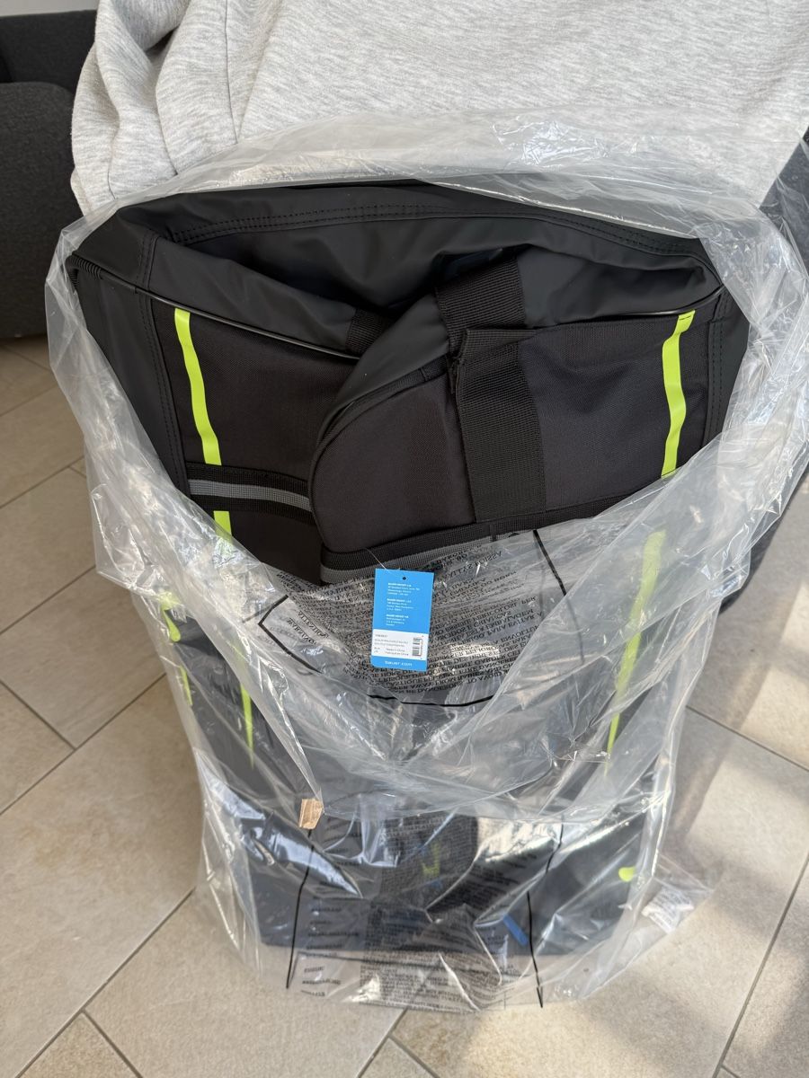 Eishockeytasche mit Rollen Bauer Premium Wheeled Bag Black J (Neu und ...