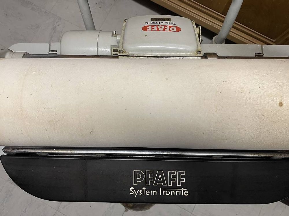 Mangi Pfaff Bügelmaschine (Gebraucht) in Wallisellen für CHF 125 – nur ...