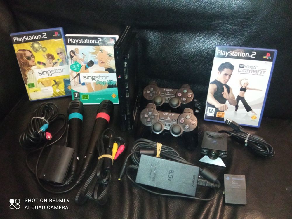 PS2 konsole + 2 Controller Singstar Mikrofone Eye Toy Cam (Gebraucht ...