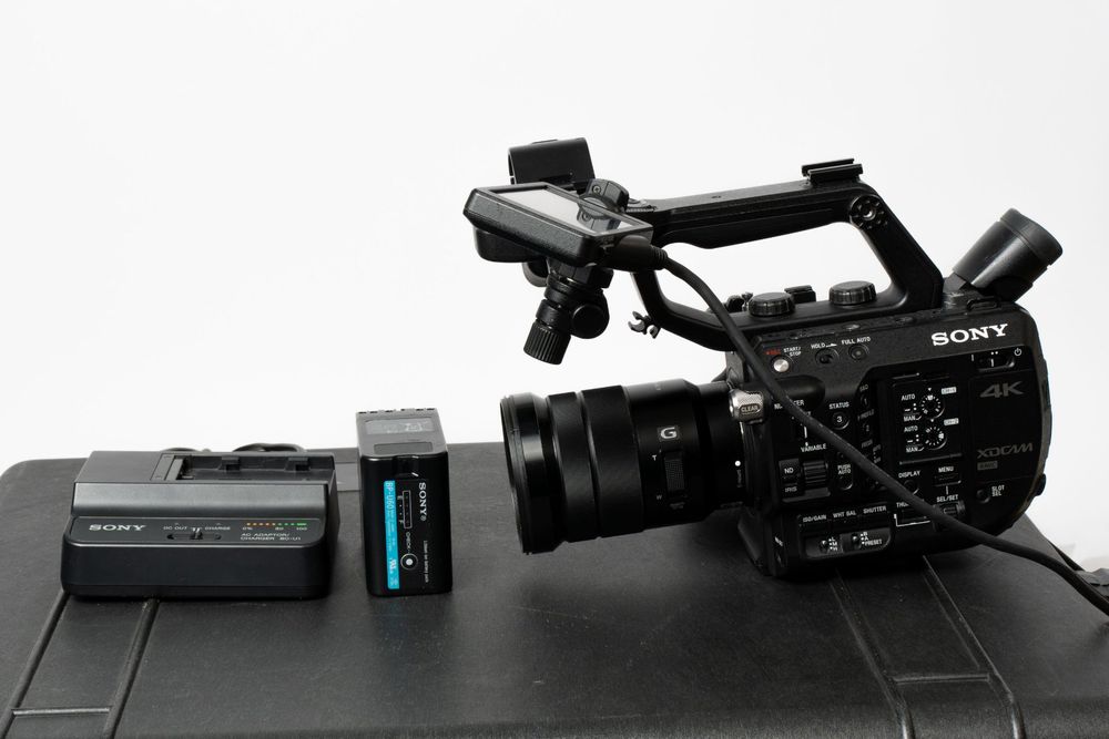 Sony PWX-FS5 (Gebraucht) in Lobsigen für CHF 800 – nur Abholung auf ...