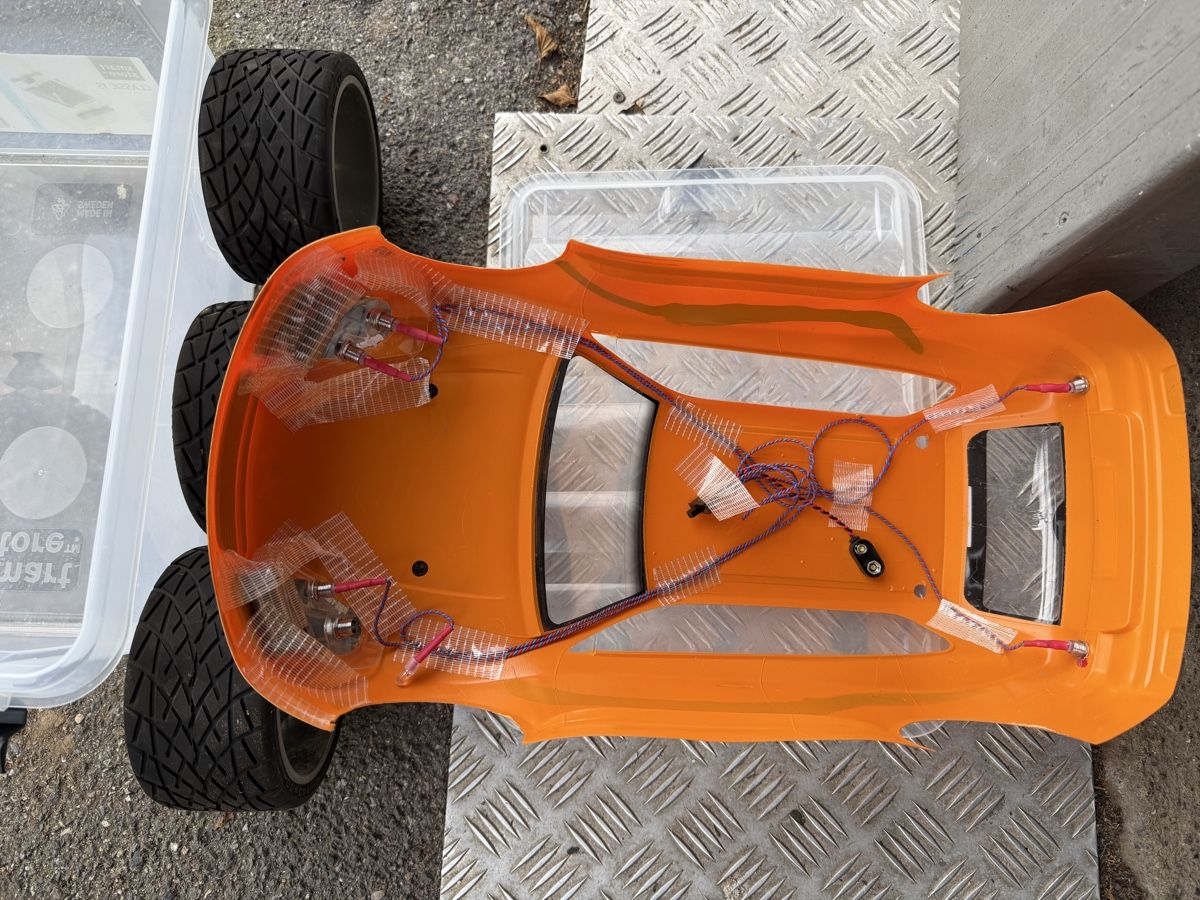 RC Car Karosserie & Reifen Set - Perfekt für tollen Grip (Gebraucht) in ...