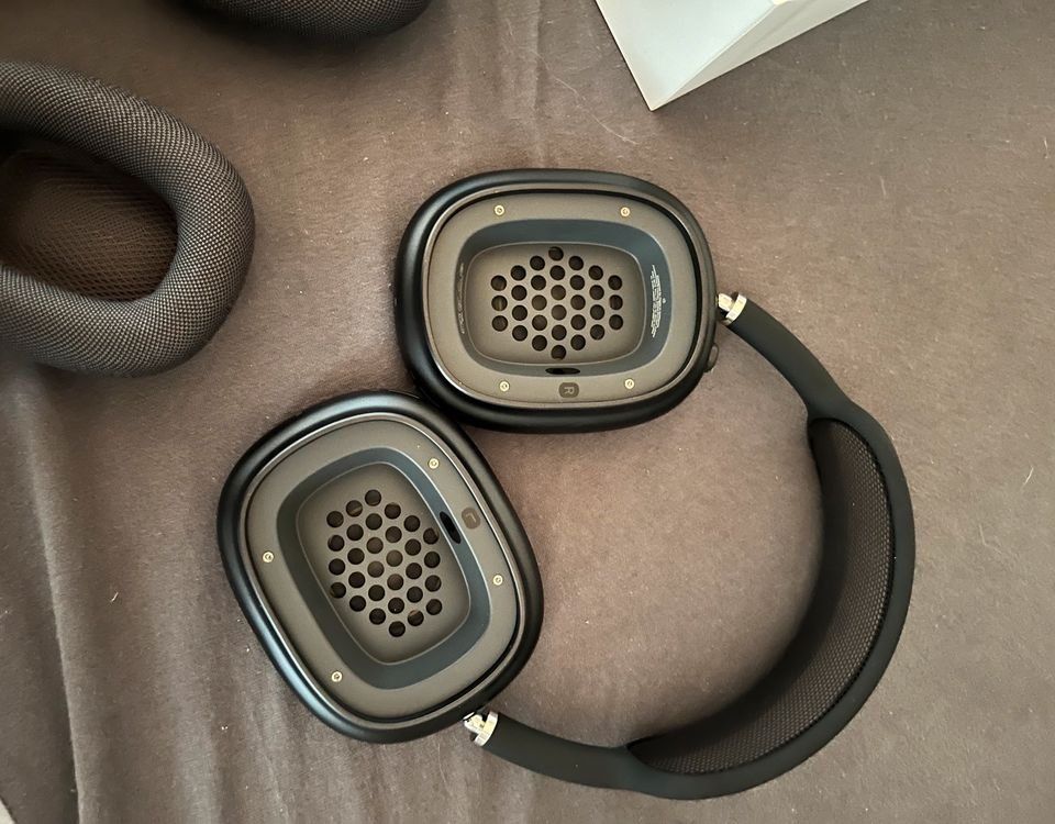 AirPods Max ( 2 mal getragen ) | Kaufen auf Ricardo