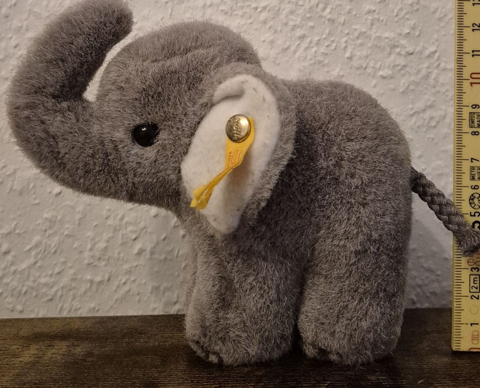 Süsser Steiff Elefant, Knopf im Ohr, Sammlerstück!🐘 (Gebraucht) in ...