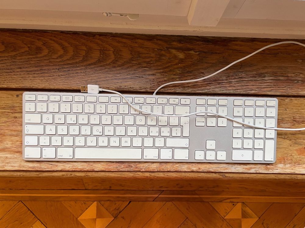 Apple Mac Tastatur mit Zahlenblock (Gebraucht) in Zürich für CHF 39 ...