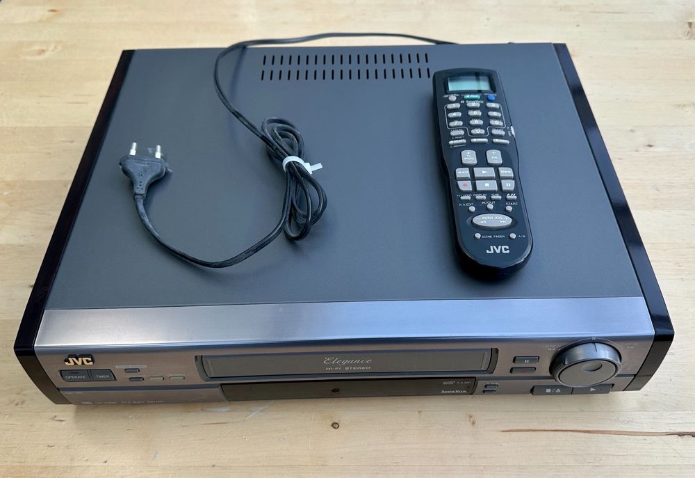 JVC Videorecorder HR-E826EG / J725EG Elegance Holz | Kaufen auf Ricardo