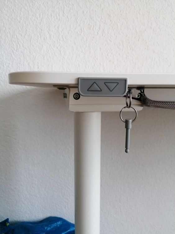 Pult - elektrisch verstellbar | Kaufen auf Ricardo