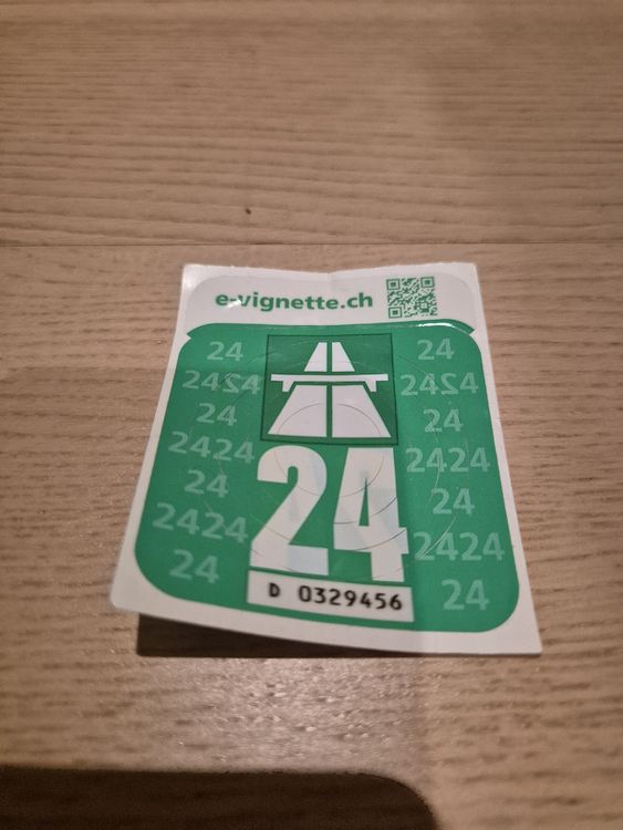 Vignette 2024 Autobahn Schweiz gültig bis 31.01.25 (Neu und originalverpackt) in Wallisellen für ...