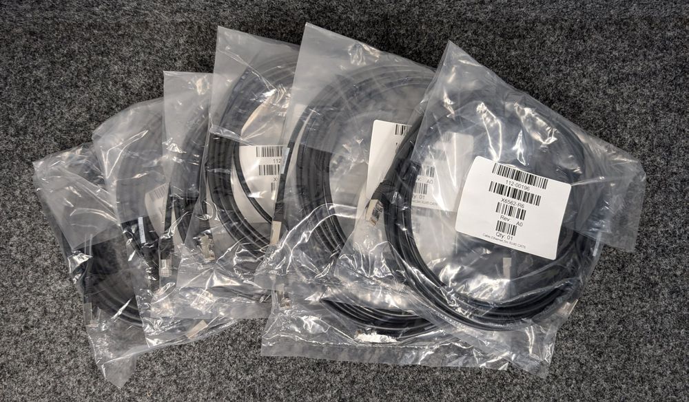7 Stk. - NetApp X6562-R6 5m Ethernet RJ45 CAT6 Cable (Neu und ...