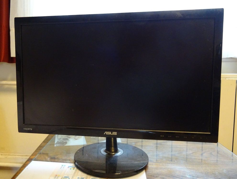 ASUS VS228 22 Zoll Monitor LCD (Gebraucht) in Menziken für CHF 25 – mit ...
