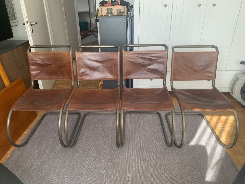 Vier Freischwinger Stühle aus Leder - Bauhaus Stil | Kaufen auf Ricardo