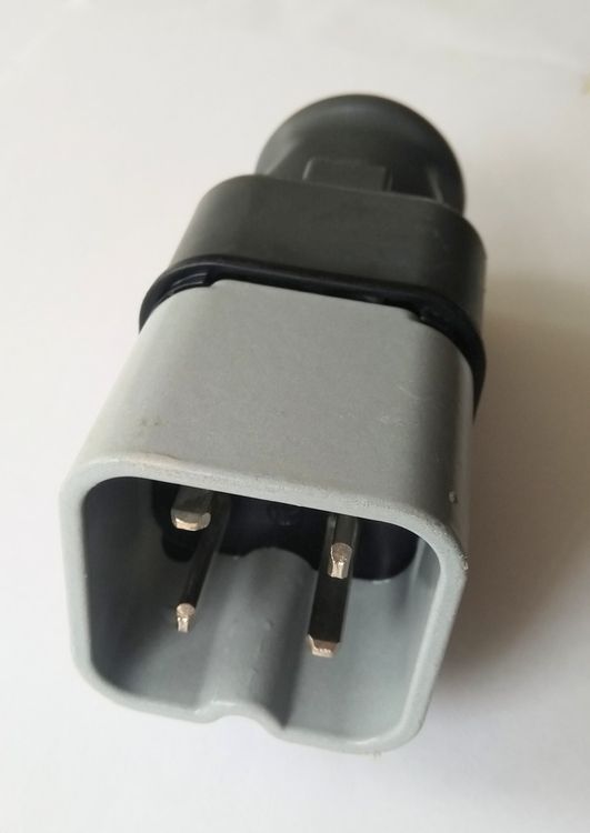 J15 Stecker - 4polig, Feller neuwertig nur 19.90.- (Gebraucht) in Herisau für CHF 19.9 – mit ...