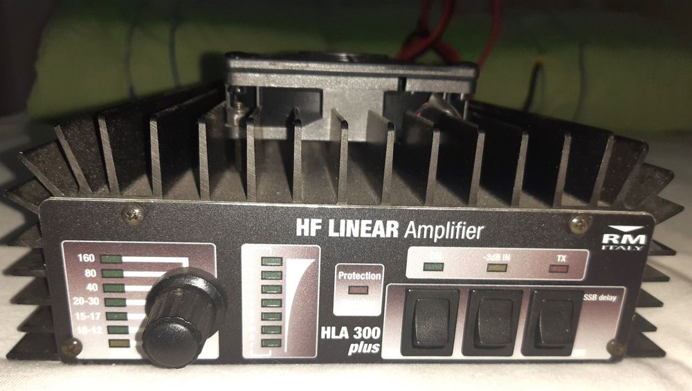 RM Italy, HLA300V-BLACK Transistor-PA (300W, 160-10m) | Kaufen auf Ricardo