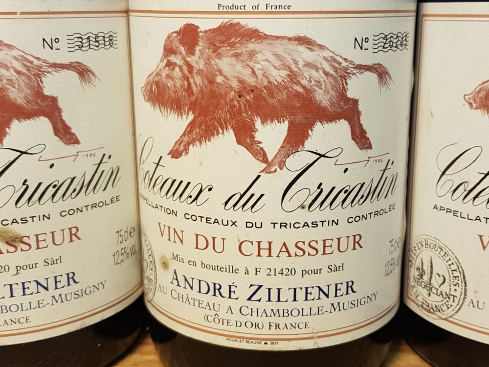 6 Fl. Vin du Chasseur 2001 Coteaux de Tricastin . #1875 (Neu (gemäss ...