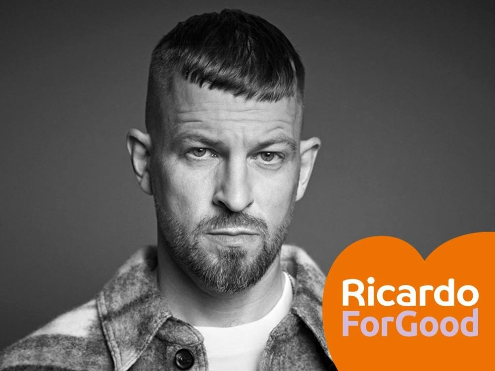 Portraitfotografie von Rapper Stress, handsigniert (Neu und ...