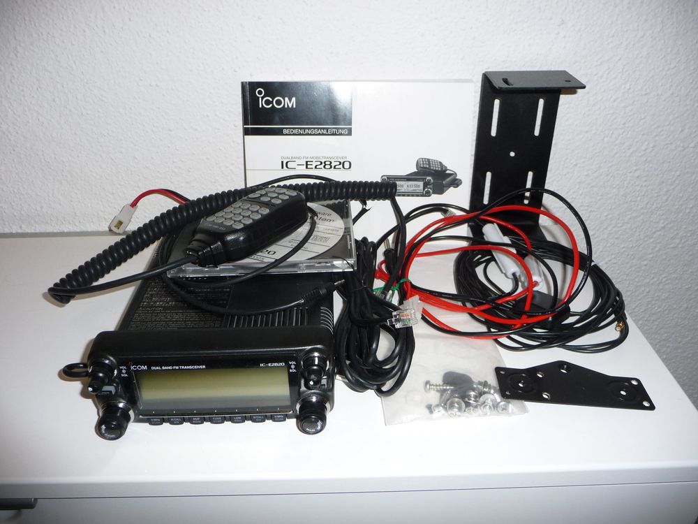 Icom IC-E2820 und Zubehör UT-123, CS-2820, OPC-478U (Gebraucht) in Rapperswil SG für CHF 343 ...