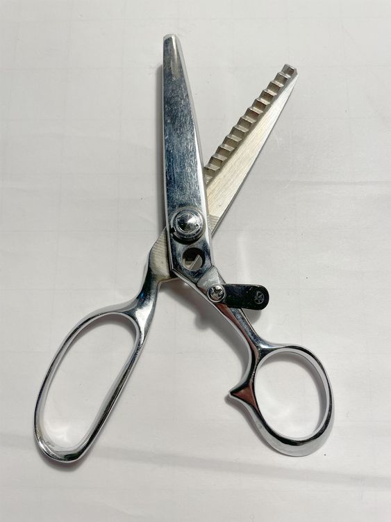 Zig Zag Schere - Klinge 6.5cm (Canary) | Kaufen auf Ricardo