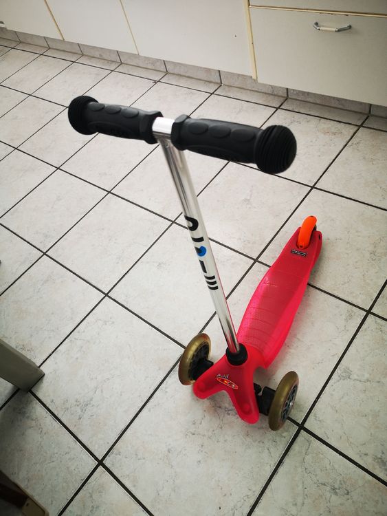 Mini Micro Scooter Bis 20 kg für Mädchen (Gebraucht) in Sevelen für CHF 28 – mit Lieferung auf ...
