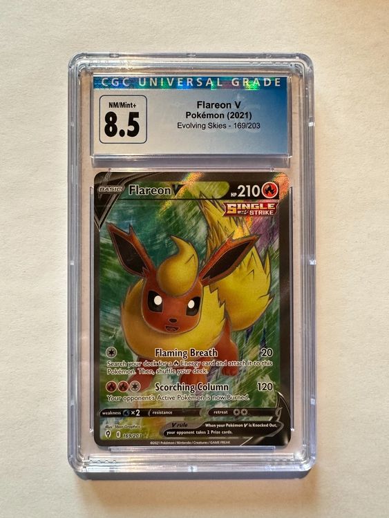 Flareon V Fullart Evolving Skies CGC 8.5 ab 1.- | Kaufen auf Ricardo