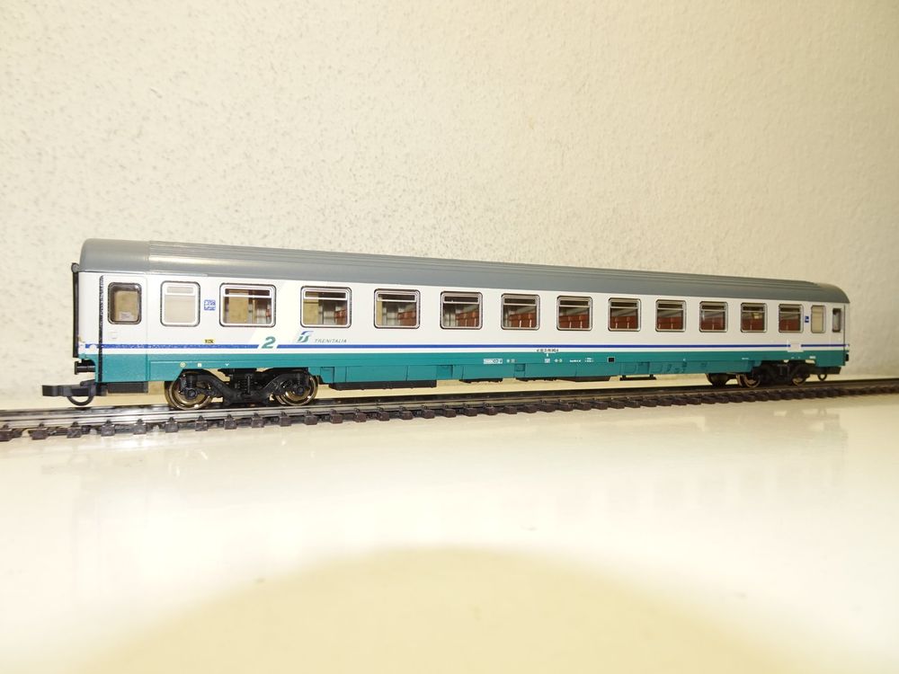 Roco Personenwagen FS 2. Kl. 042-4 Trenitalia HO 74331 (Neu (gemäss ...