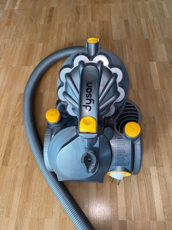Dyson DC08 Base - Staubsauger (Gebraucht) in Rotkreuz für CHF 29 – mit ...