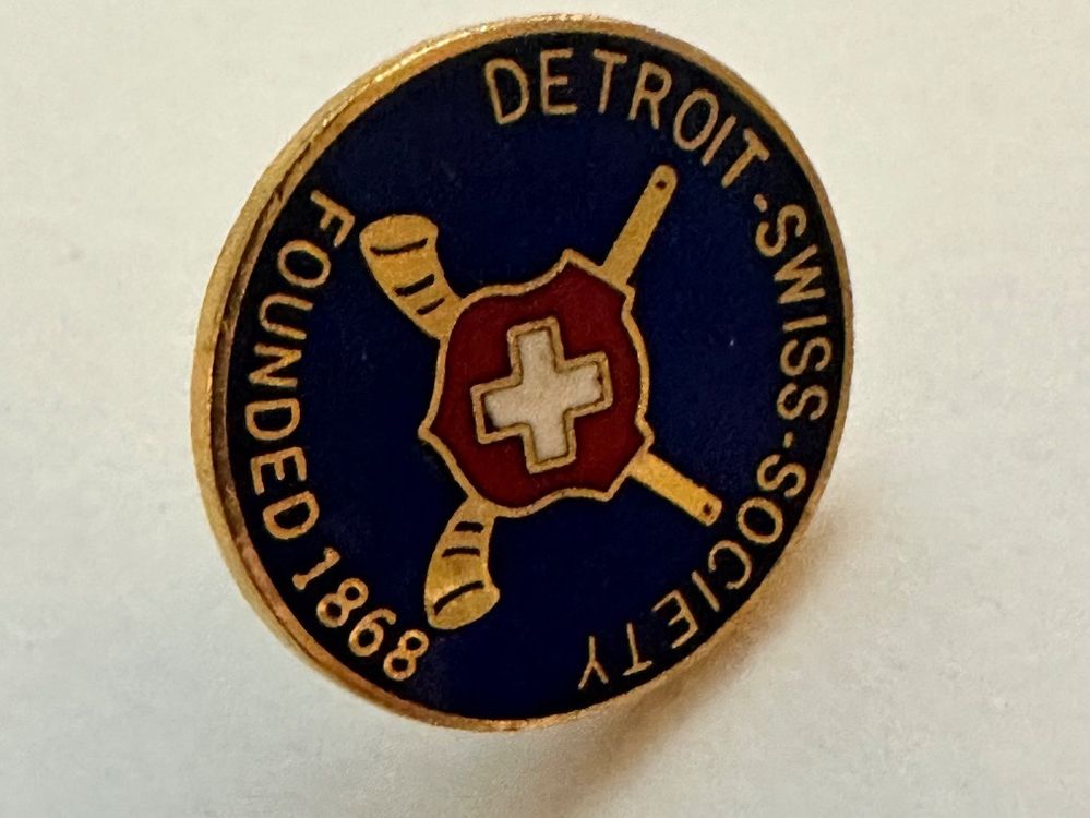 Detroit / Swiss Pin . | Kaufen auf Ricardo