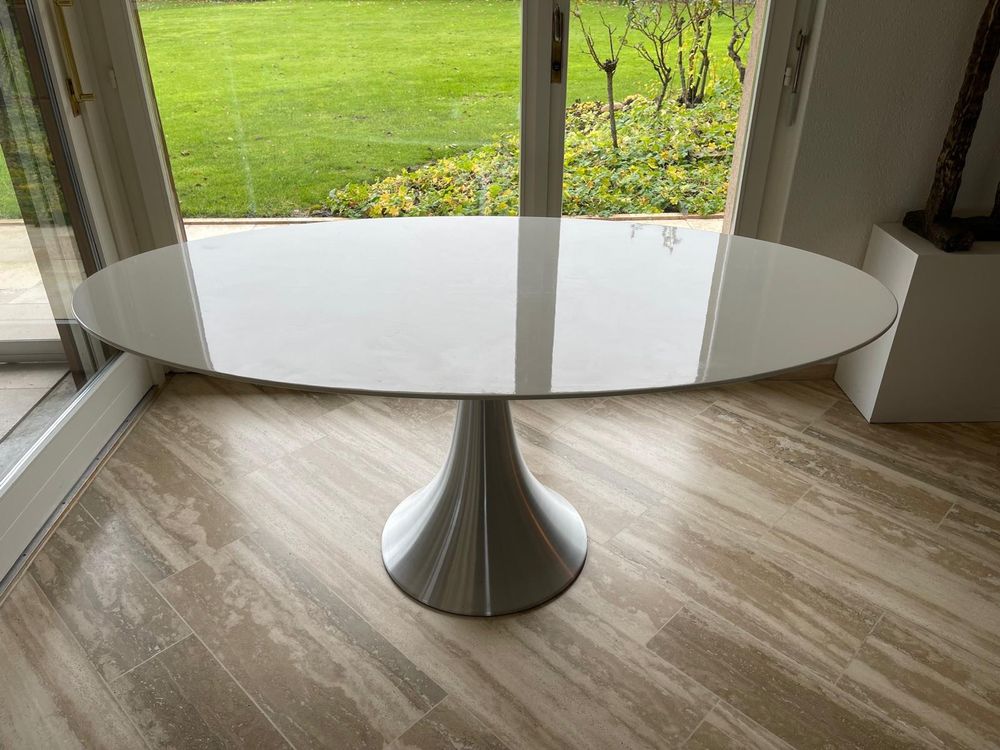 Design-Klassiker: Ovaler Tulip Esstisch – Weiß Hochglanz (Gebraucht) in ...