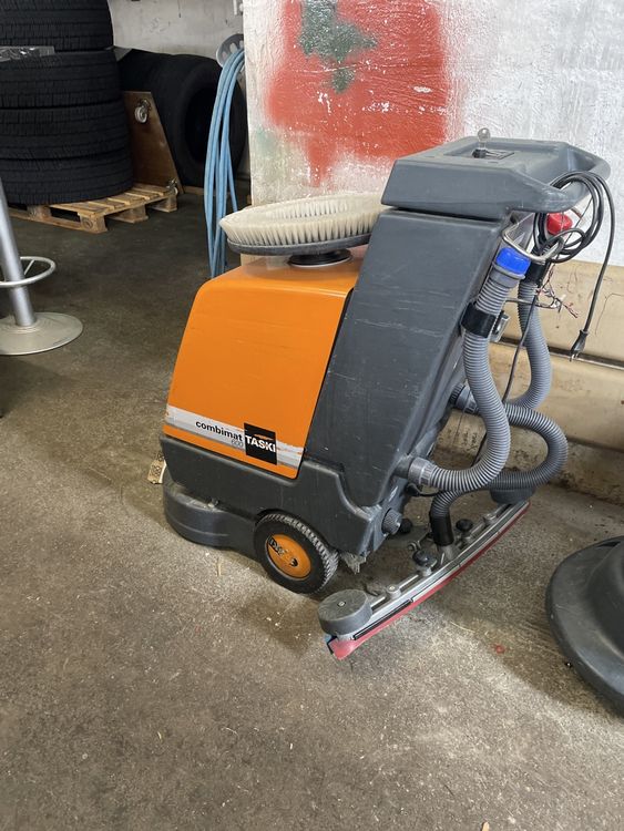 Taski Combimat 600- Reinigungsmaschine (Defekt) in Dürnten für CHF 44 ...
