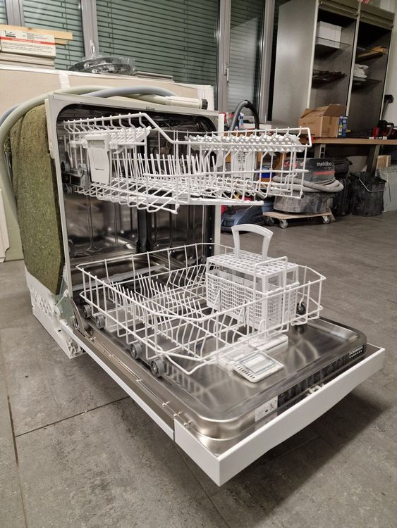 V-Zug Geschirrspüler Adora N in super Zustand!!! 55cm breit | Kaufen ...