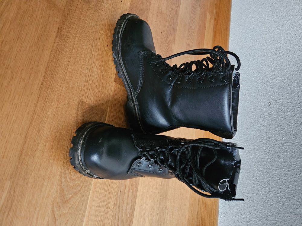 Springerstiefel Para (Gebraucht) in Dübendorf für CHF 10 – mit ...