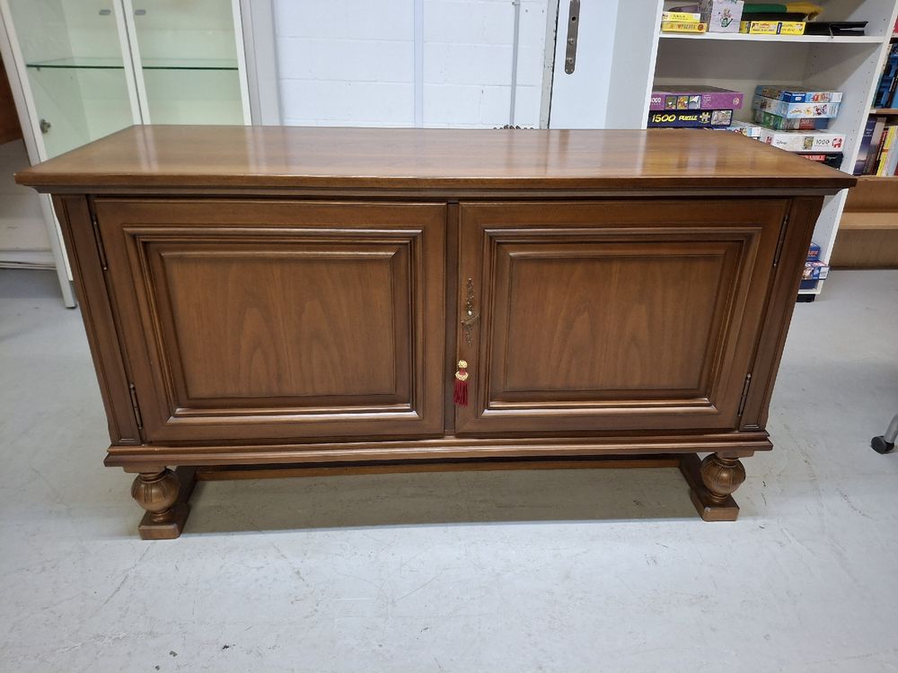 Schweizer Möbel Buffet, Sideboard, ohne Einlegenboden (Gebraucht) in ...