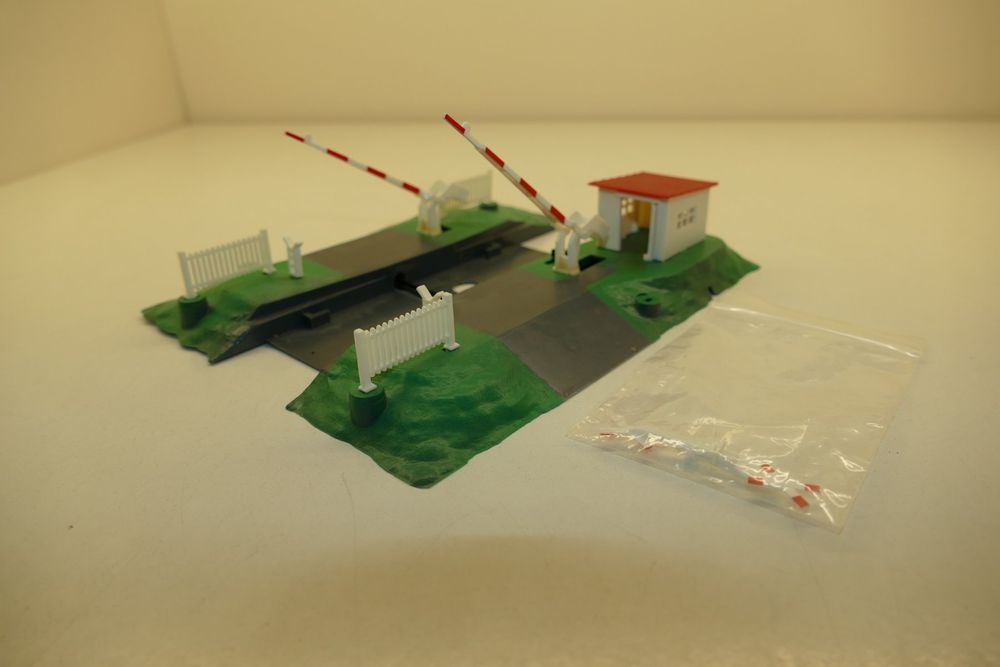 Mehano H0: Bahnübergang (Neu (gemäss Beschreibung)) in Niederhasli für ...