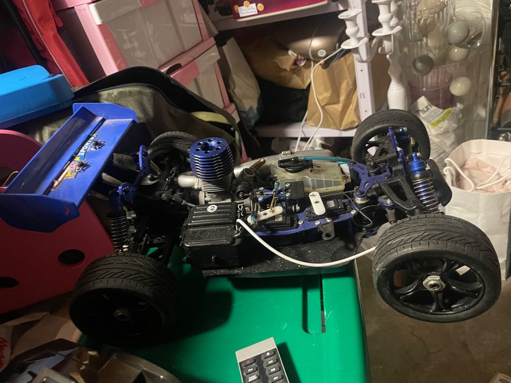 Rc Model Benziner Auto (Gebraucht) in thun für CHF 88 – nur Abholung auf Ricardo kaufen