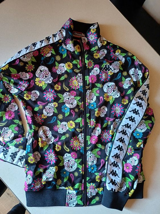 Kappa Skull Totenkopf Jäggli Grösse L-XL (Gebraucht) in Schaffhausen ...