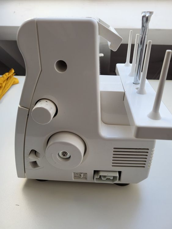 Singer Overlock Nähmaschine 14SH654 | Kaufen auf Ricardo