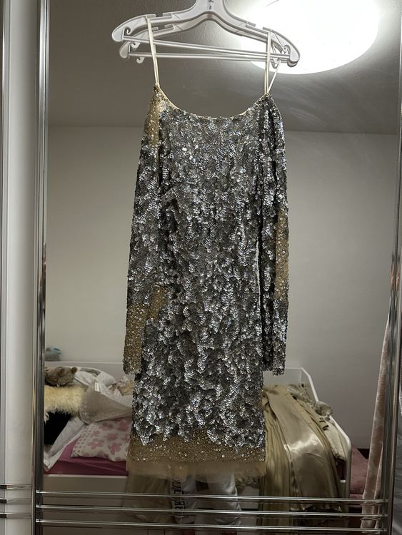 kleid (Neu und originalverpackt) in Adliswil für CHF 230 – mit Lieferung auf Ricardo kaufen