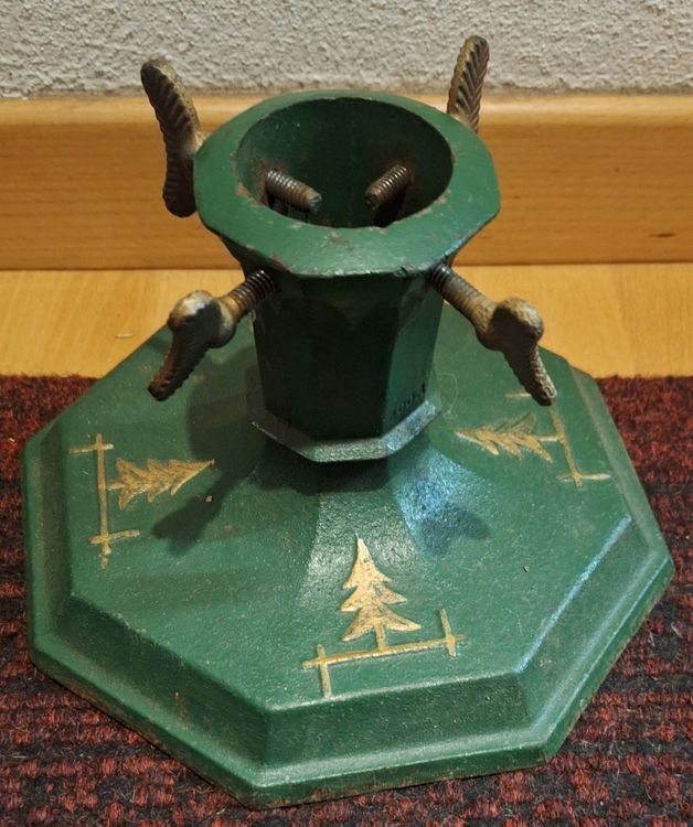 antiker & massiver Weihnachtsbaumständer aus Metall🎄 (Gebraucht) in ...