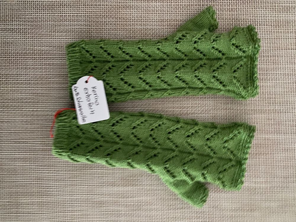 Handgestrickte Armstulpen aus feiner Merinowolle Grösse S/M (Neu ...