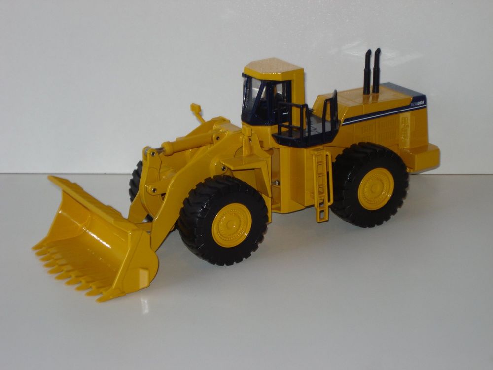 KOMATSU WA 800-2 Radlader | Kaufen auf Ricardo