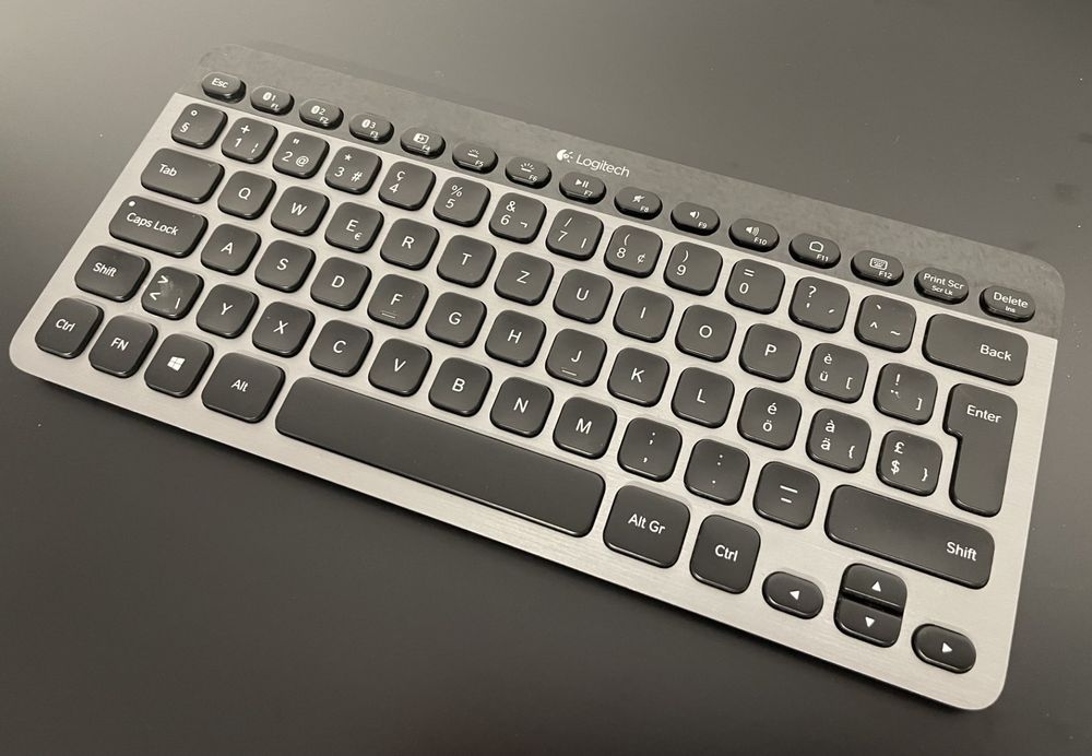 LOGITECH Bluetooth® Illuminated Keyboard K810 **CH Layout** (Gebraucht ...