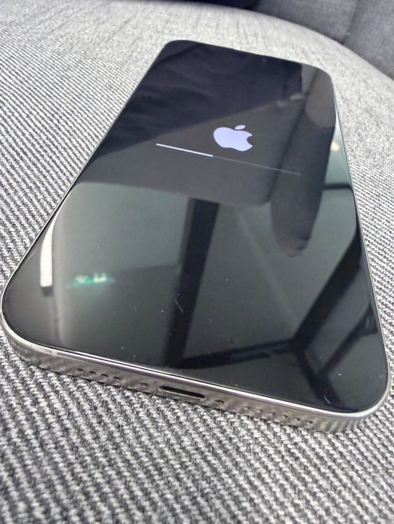 iphone 16 Pro max Titan 512GB (Gebraucht) in Meyrin für CHF 11 – mit ...