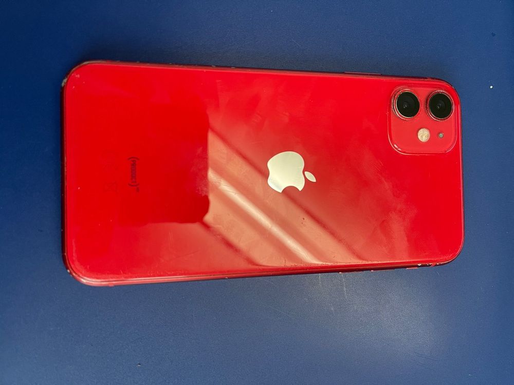 Iphone 11 (Rot) (Gebraucht) in Belp für CHF 130 – mit Lieferung auf ...