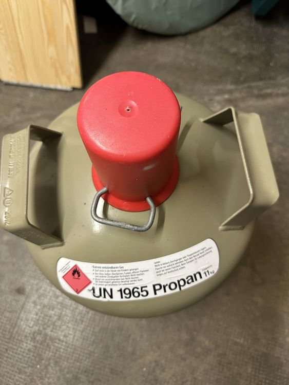 Propan Gas Flasche befüllt (Gebraucht) in Biel/Bienne für CHF 34 – nur ...