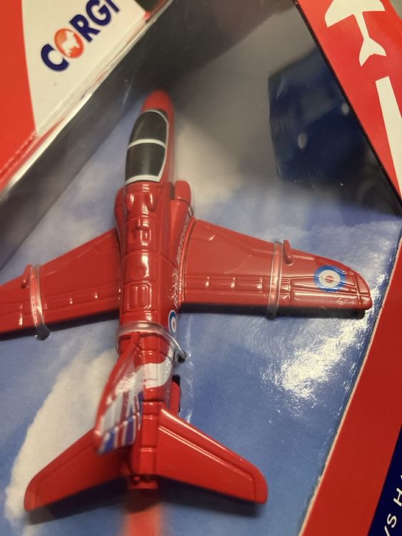 Corgi Royal Air Force Red Arrows Jet neu 9x8cm | Kaufen auf Ricardo
