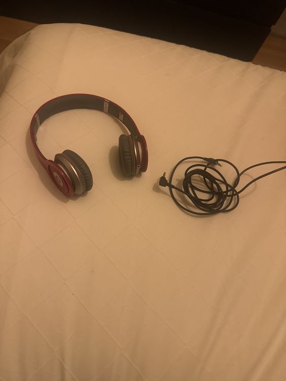 Casque rouge Beats édition spécial (Gebraucht) in Chêne-Bougeries für ...