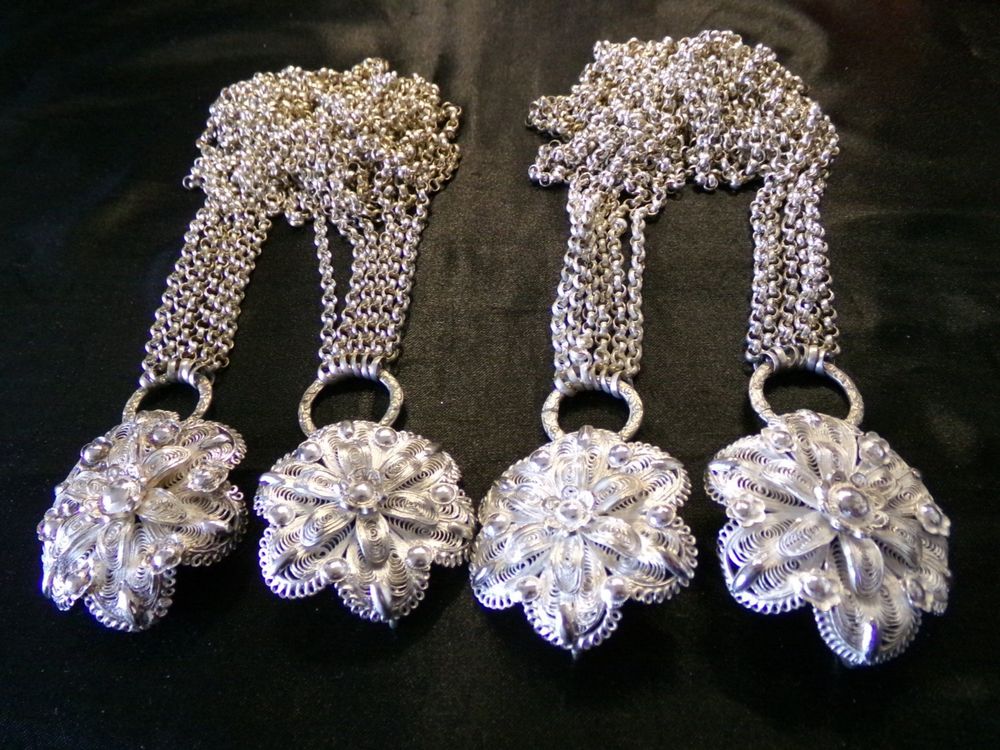 Trachtenschmuck zur Berner Sonntagstracht (Gebraucht) in Langenthal für CHF 50 – mit Lieferung ...