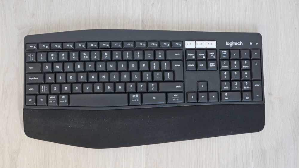 Logitech Tastatur K850, Bluetooth, neuwertig (Gebraucht) in Buchs ZH ...