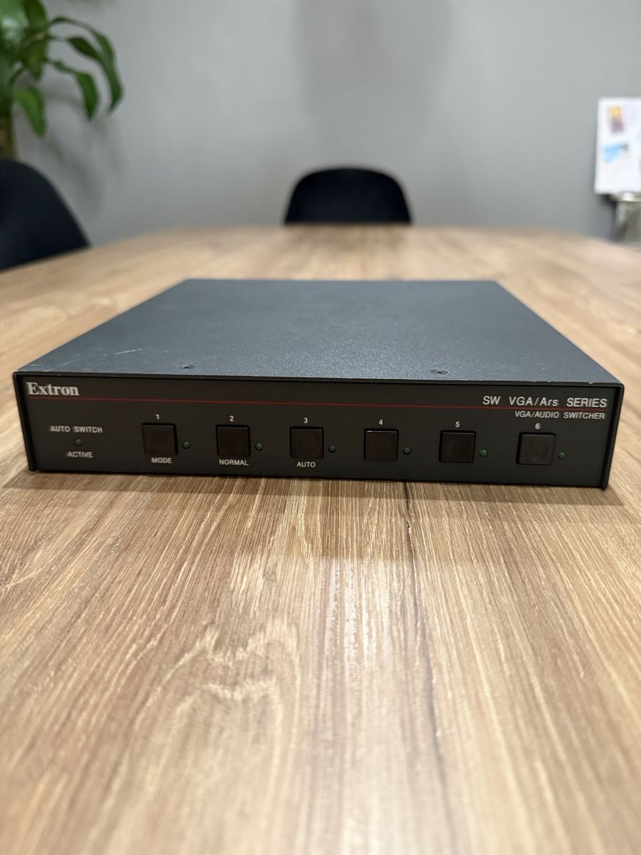Switcher VGA/Audio Extron SW VGA/Ars Series - Parfait état (D'occasion ...